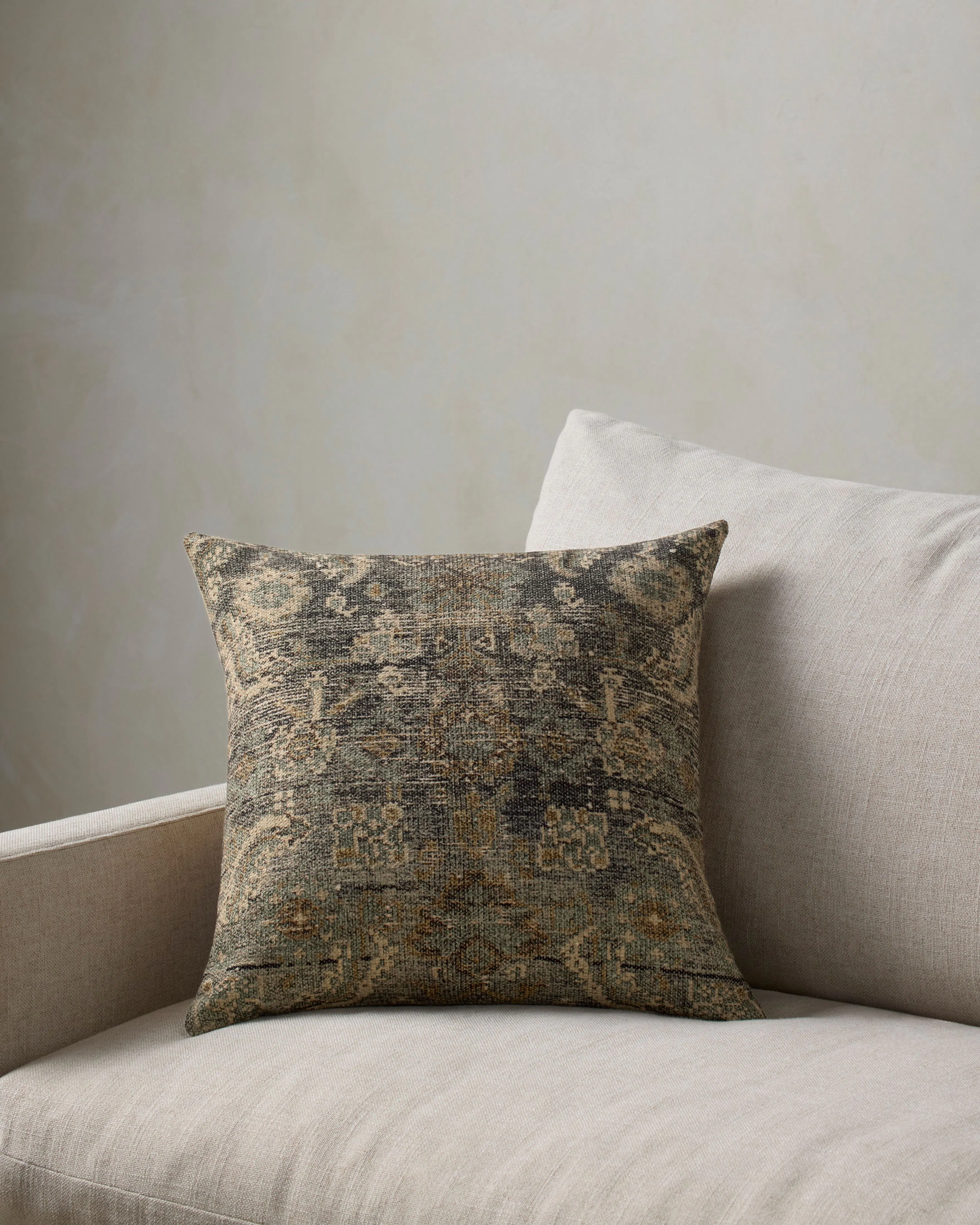 Jiya Pillow | Joon Loloi