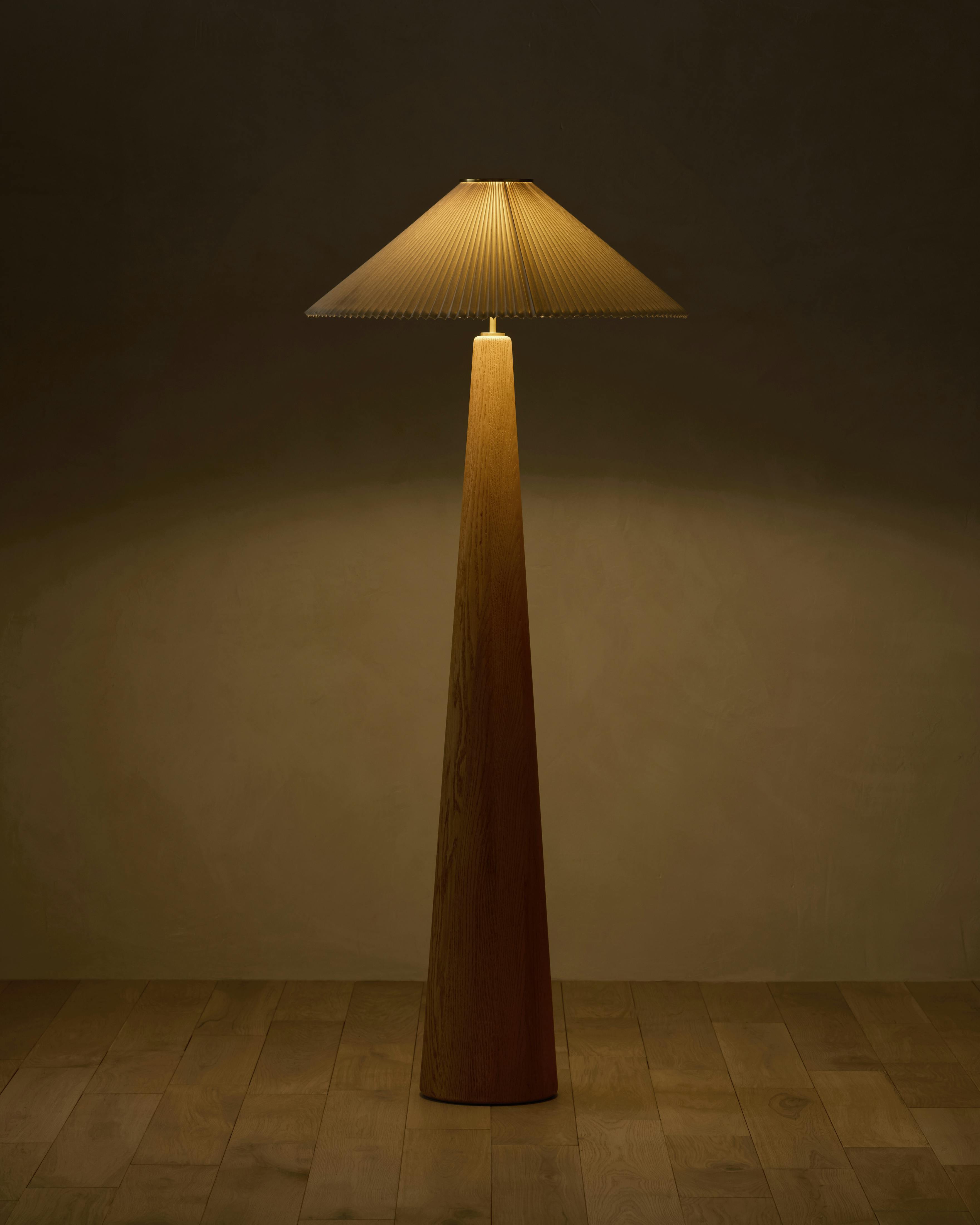 Ilka Oak Floor Lamp | Joon Loloi