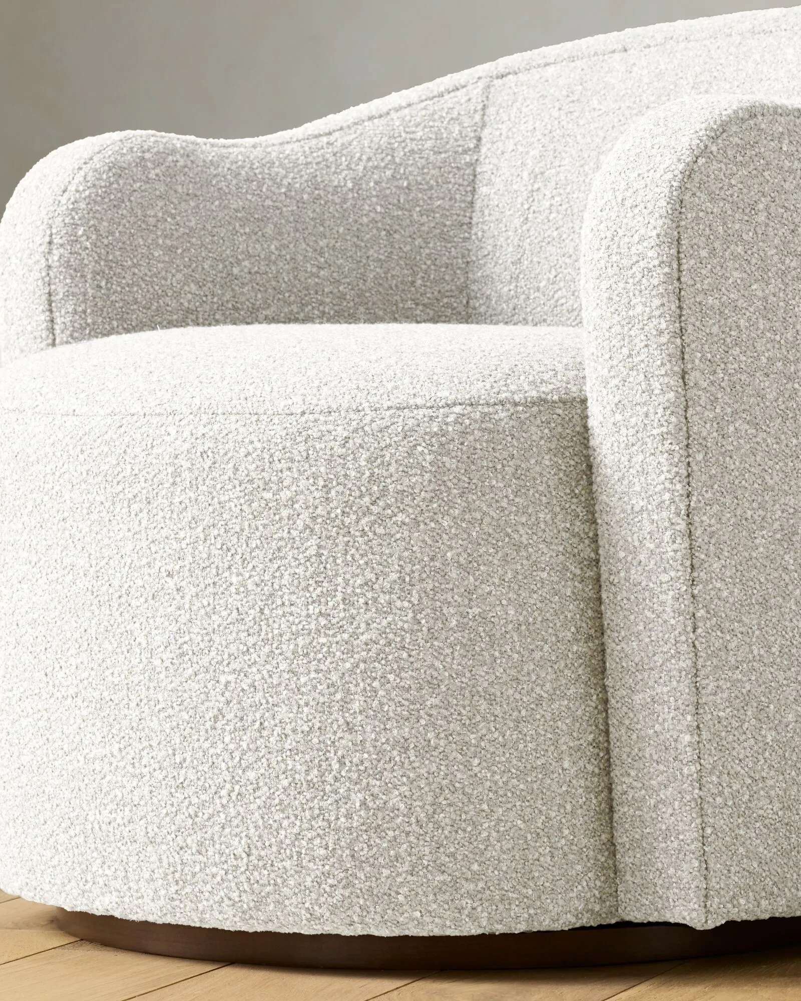 Bailey Swivel Chair | Joon Loloi