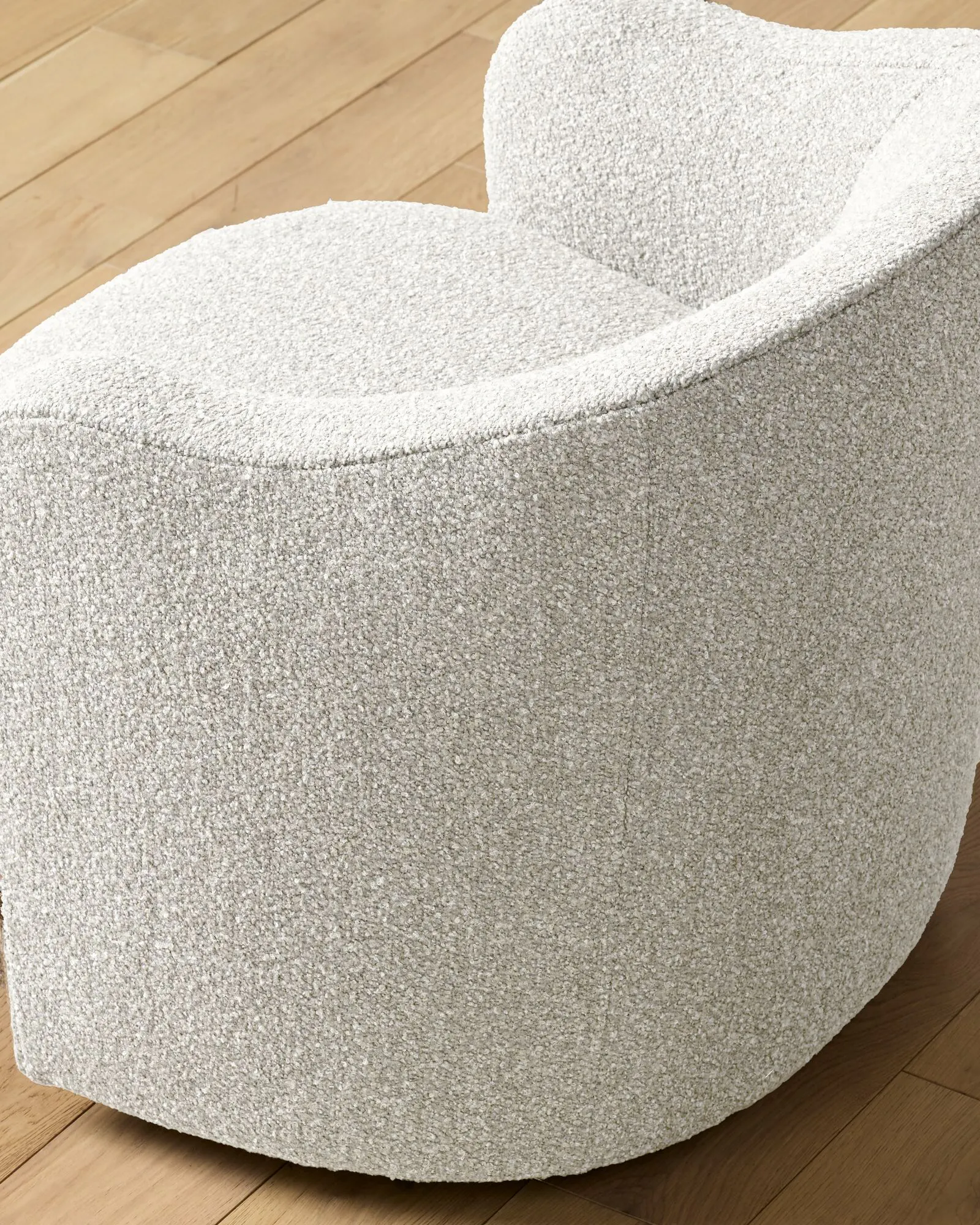 Bailey Swivel Chair | Joon Loloi
