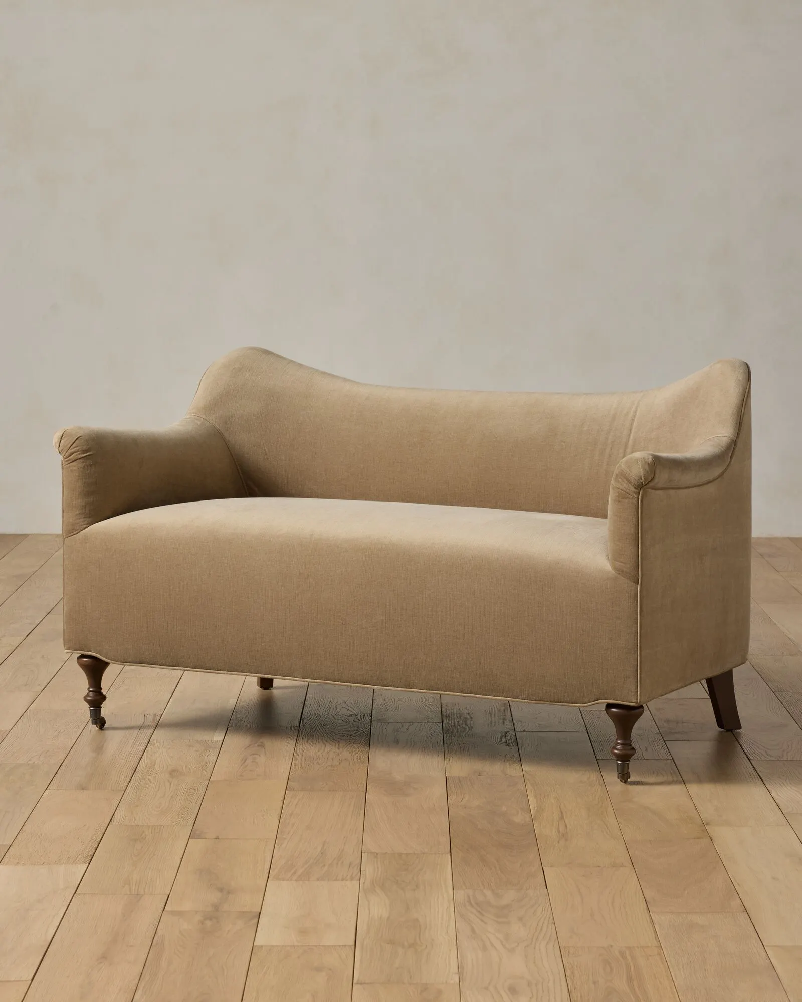 Camdyn Settee | Joon Loloi