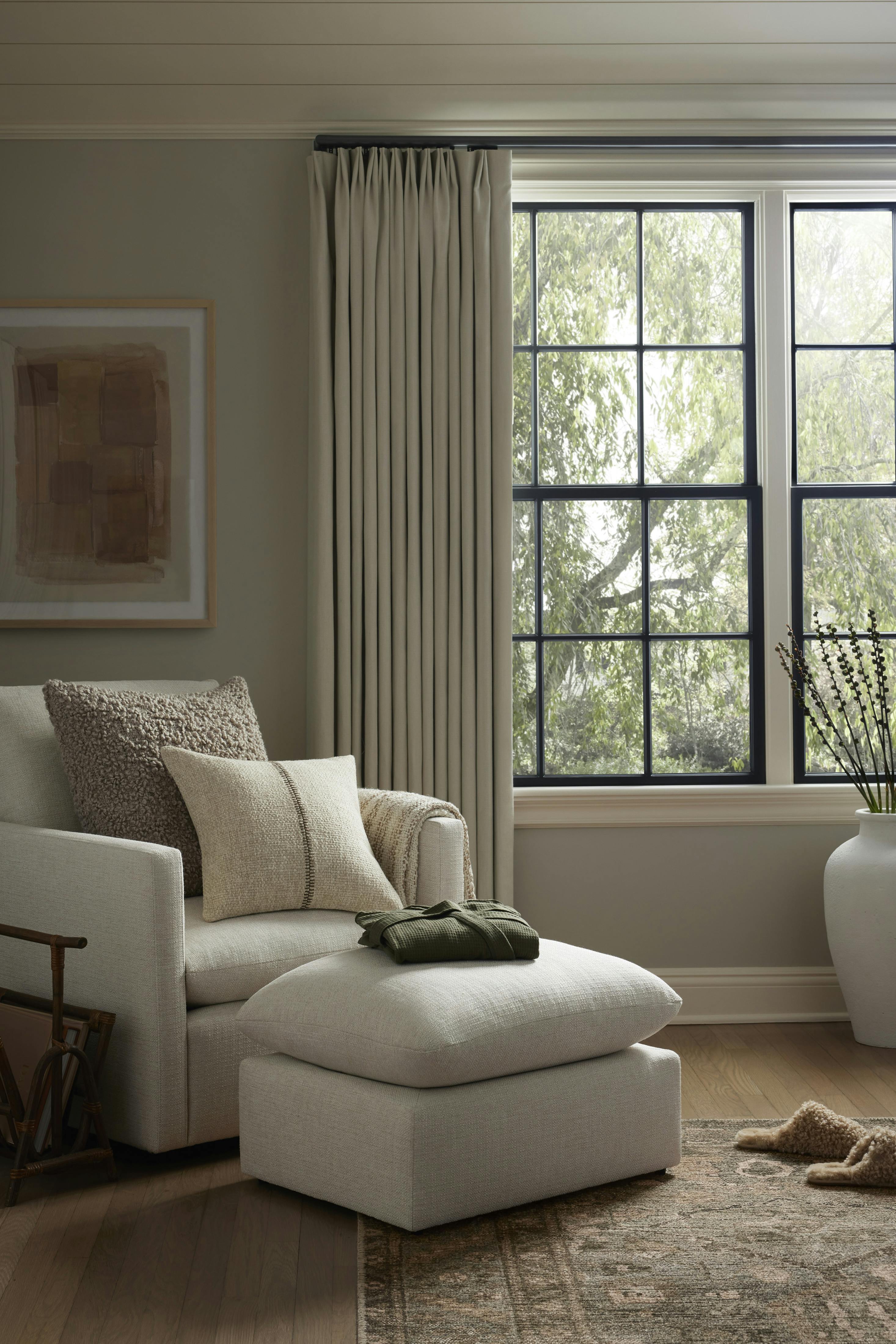 Elspeth Pillow | Joon Loloi